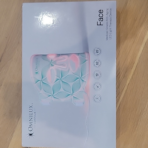 Omnilux | Skincare | Omnilux Contour Face Led Therapy Device | Poshmark